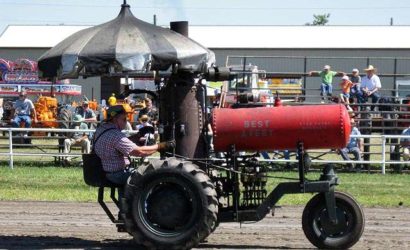 Odd Tractors That Turned Every Head - Mentertained