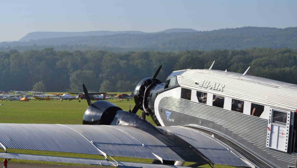 50 Classic Small Airplanes We’d Love to Own – Page 16 – Mentertained