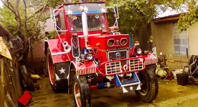 Odd Tractors That Turned Every Head - Mentertained