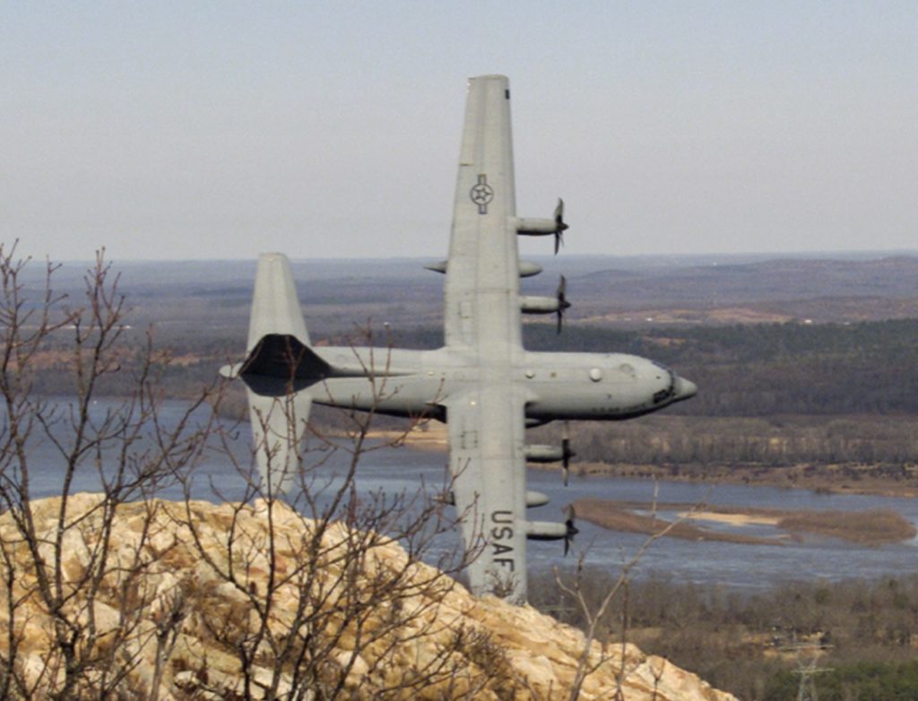 50 Amazing Facts About The C-130 Hercules - Mentertained