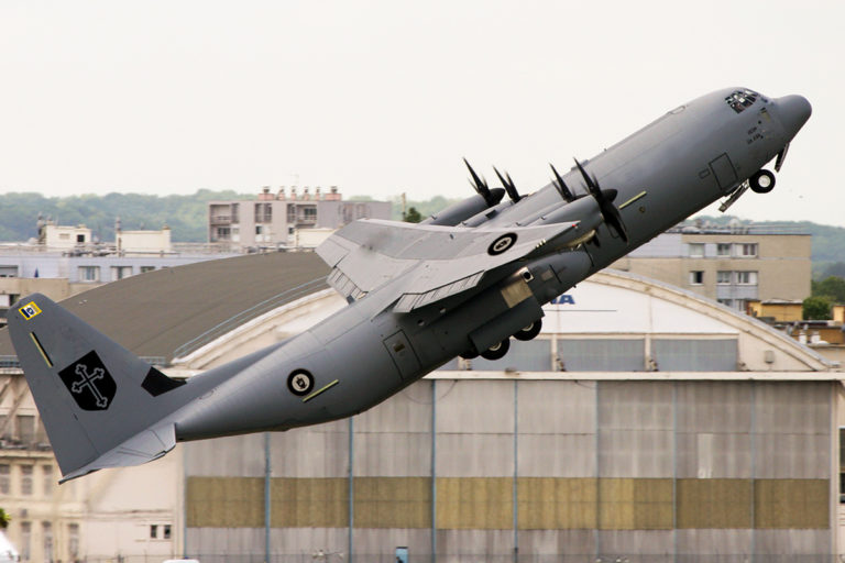 50 Amazing Facts About The C-130 Hercules - Mentertained